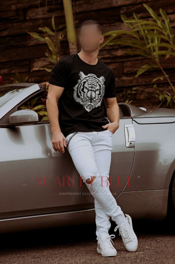 James Royce independent private escort - Scarlet Blue