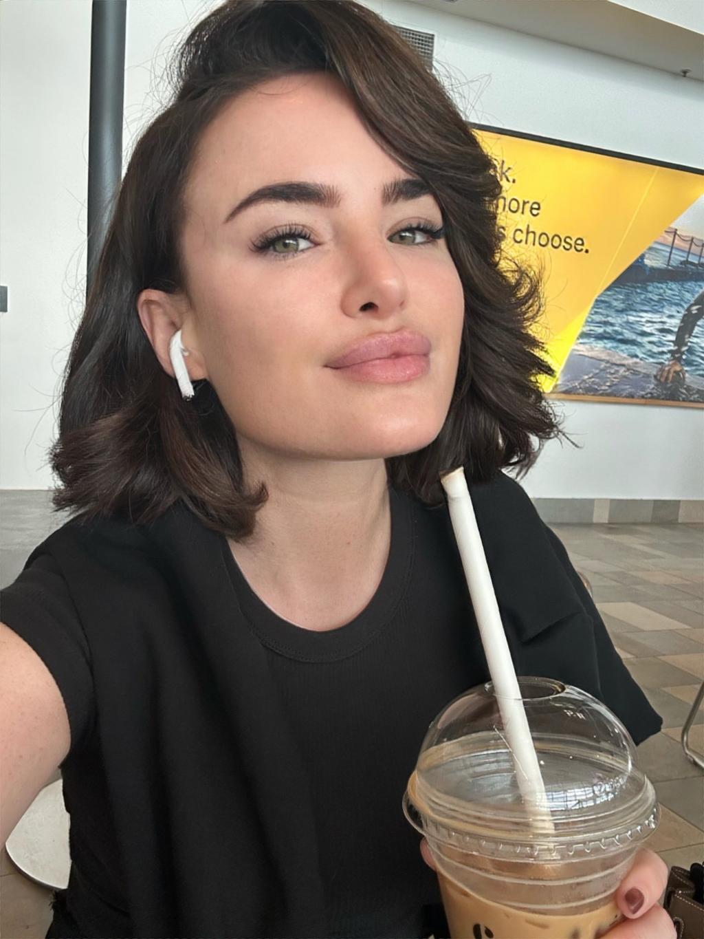 Town Common escorts and private escorting services - Scarlet Blue.