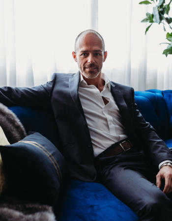 Perth male private escorts - Scarlet Blue.