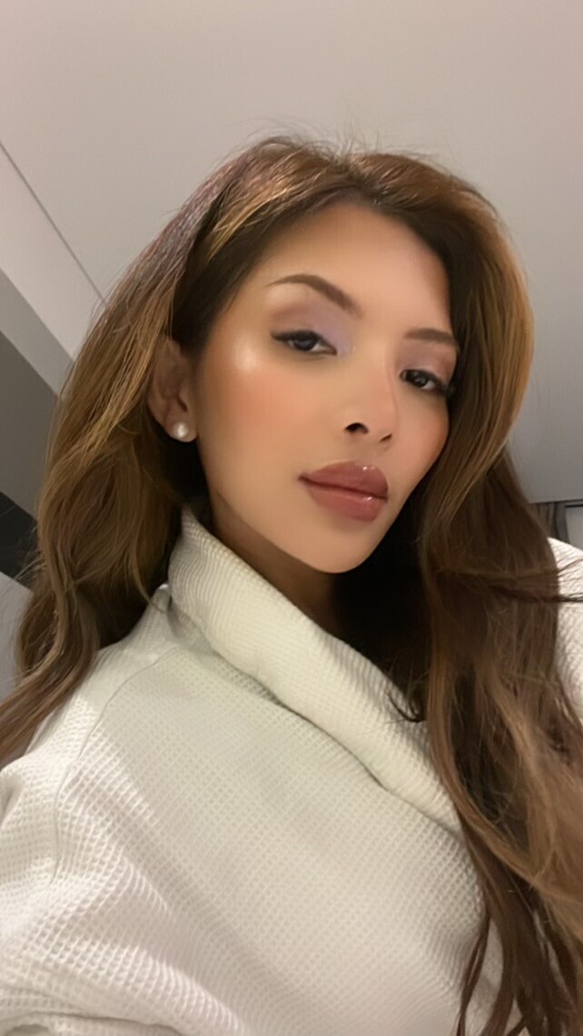 Pearsall escorts and private escorting services - Scarlet Blue.